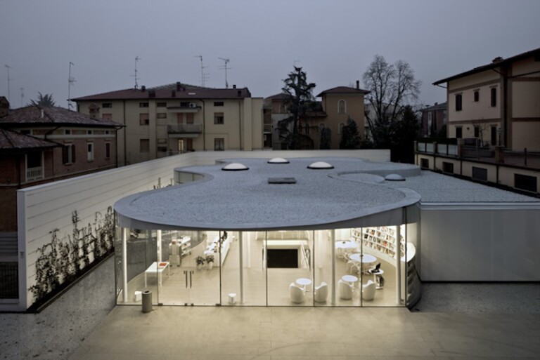 An Italian Library That Floats on the Water