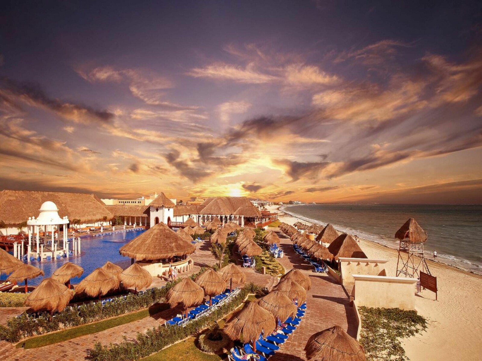 50 Amazing Photos from Cancun