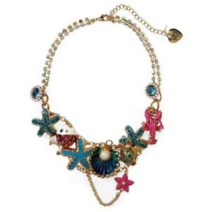 30 Great Beach Outfit Ideas and Beach Accessories