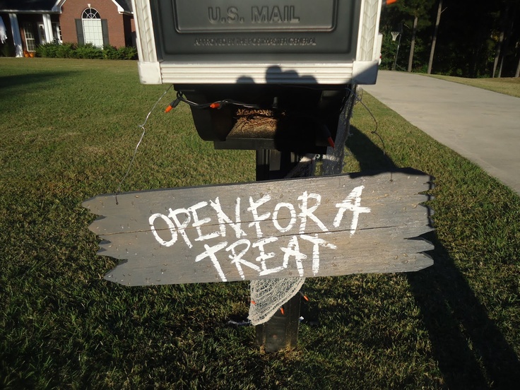 15 Fun and Scary Ideas How to Decorate Your Mailboxes for Halloween