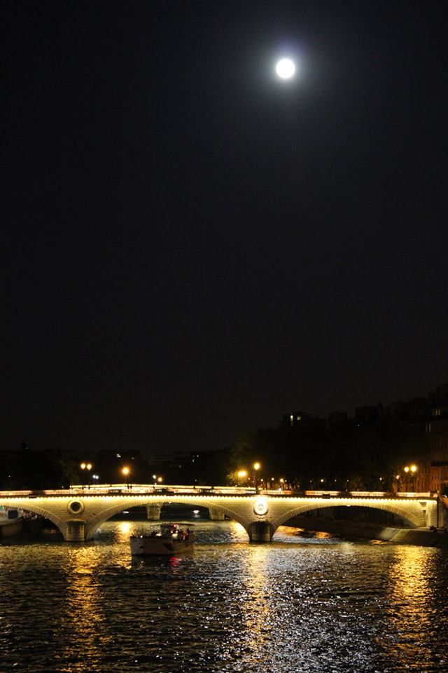 20 Breathtaking Photos of Paris at Night