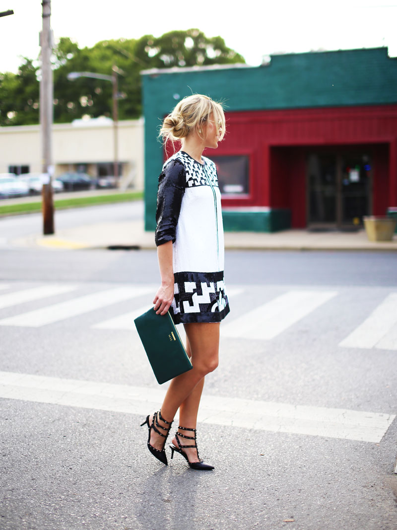 22 Popular Outfit Ideas for This Season