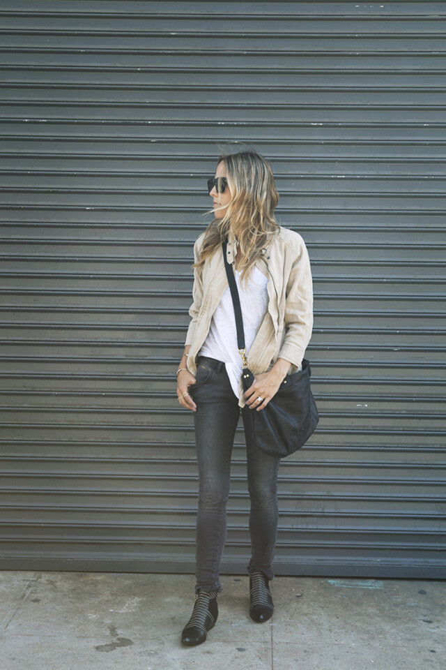 22 Popular Outfit Ideas for This Season