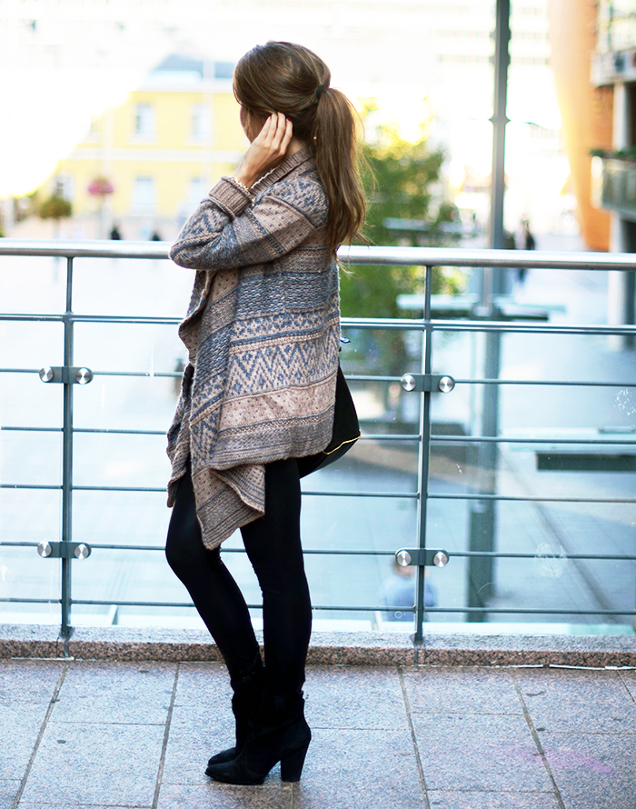 22 Popular Outfit Ideas for This Season