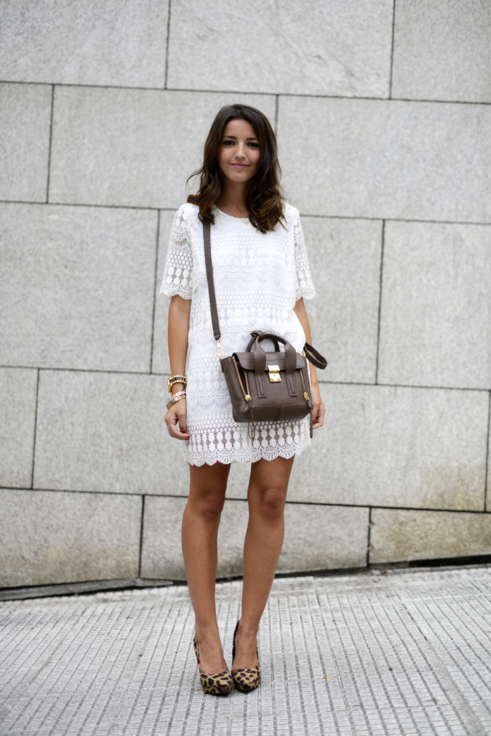 22 Popular Outfit Ideas for This Season