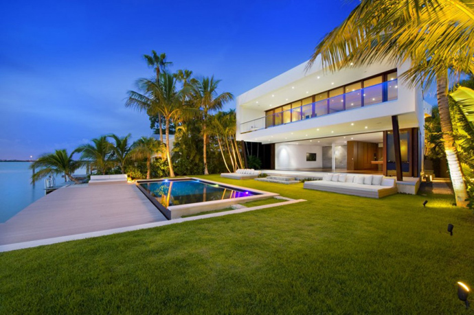 25 Spectacular Beach Houses that Will Take Your Breath Away