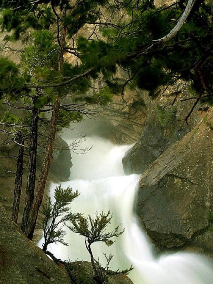 14 Beautiful Waterfalls in United States that Will Take Your Breath Away