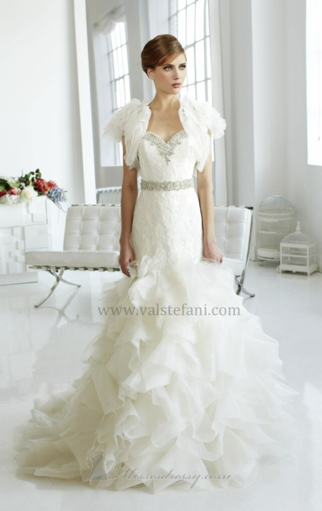 20 Beautiful Wedding Dresses for Modern Brides