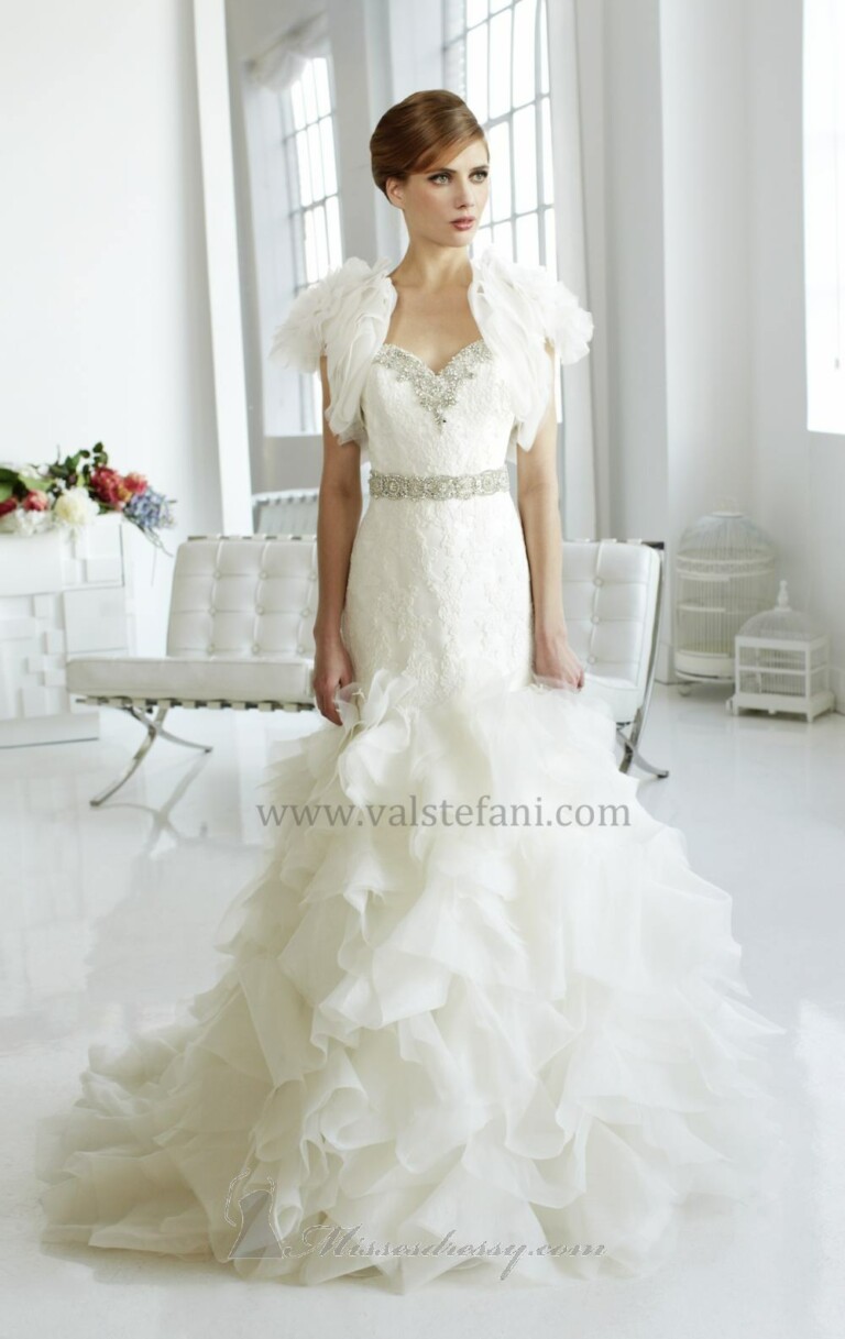 20 Beautiful Wedding Dresses for Modern Brides