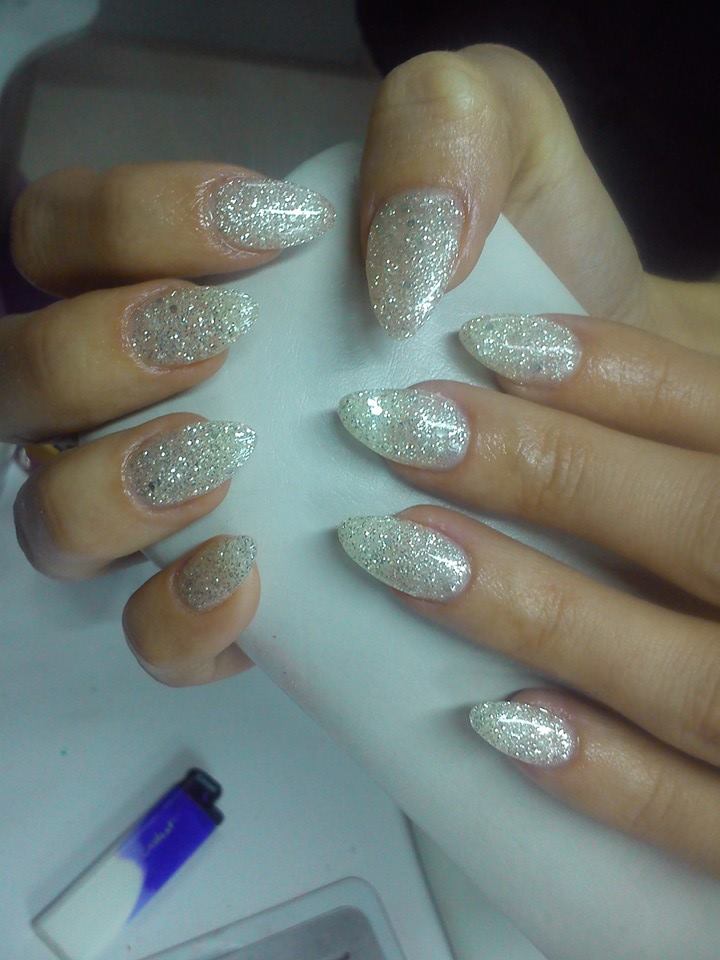 16 Beautiful and Simple Nail Design Ideas