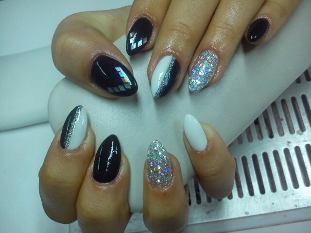 16 Beautiful and Simple Nail Design Ideas