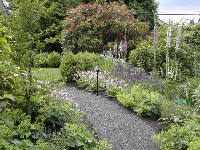 20 Great Ideas for Perfect Garden Path