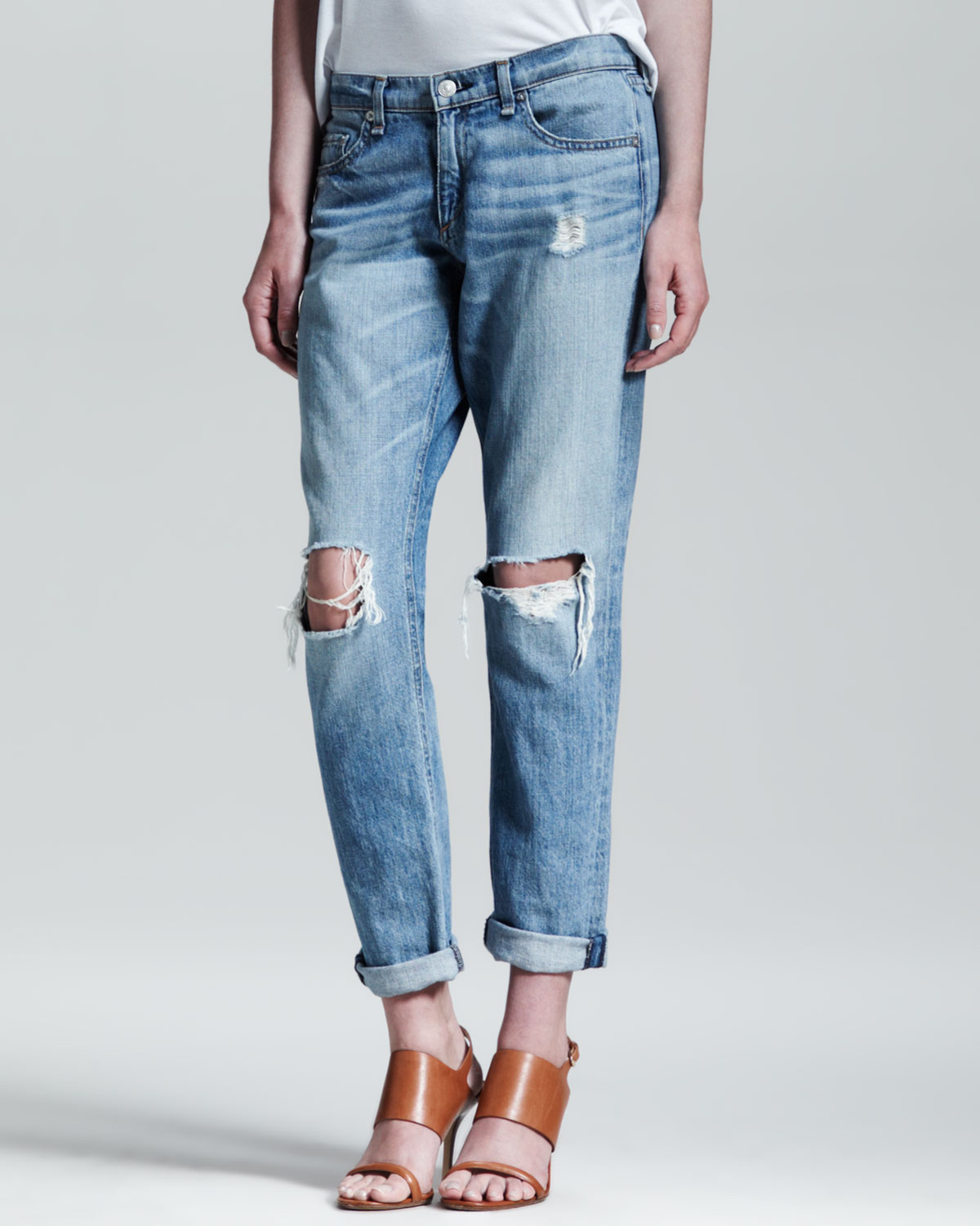 16 Stylish Jeans for This Season
