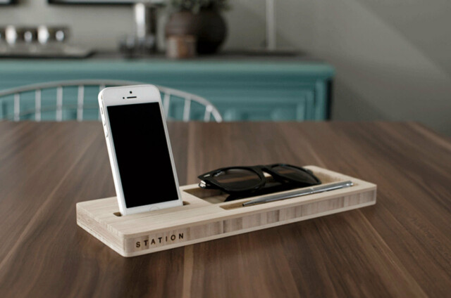 15 Creative Handmade iPhone and iPad Stands