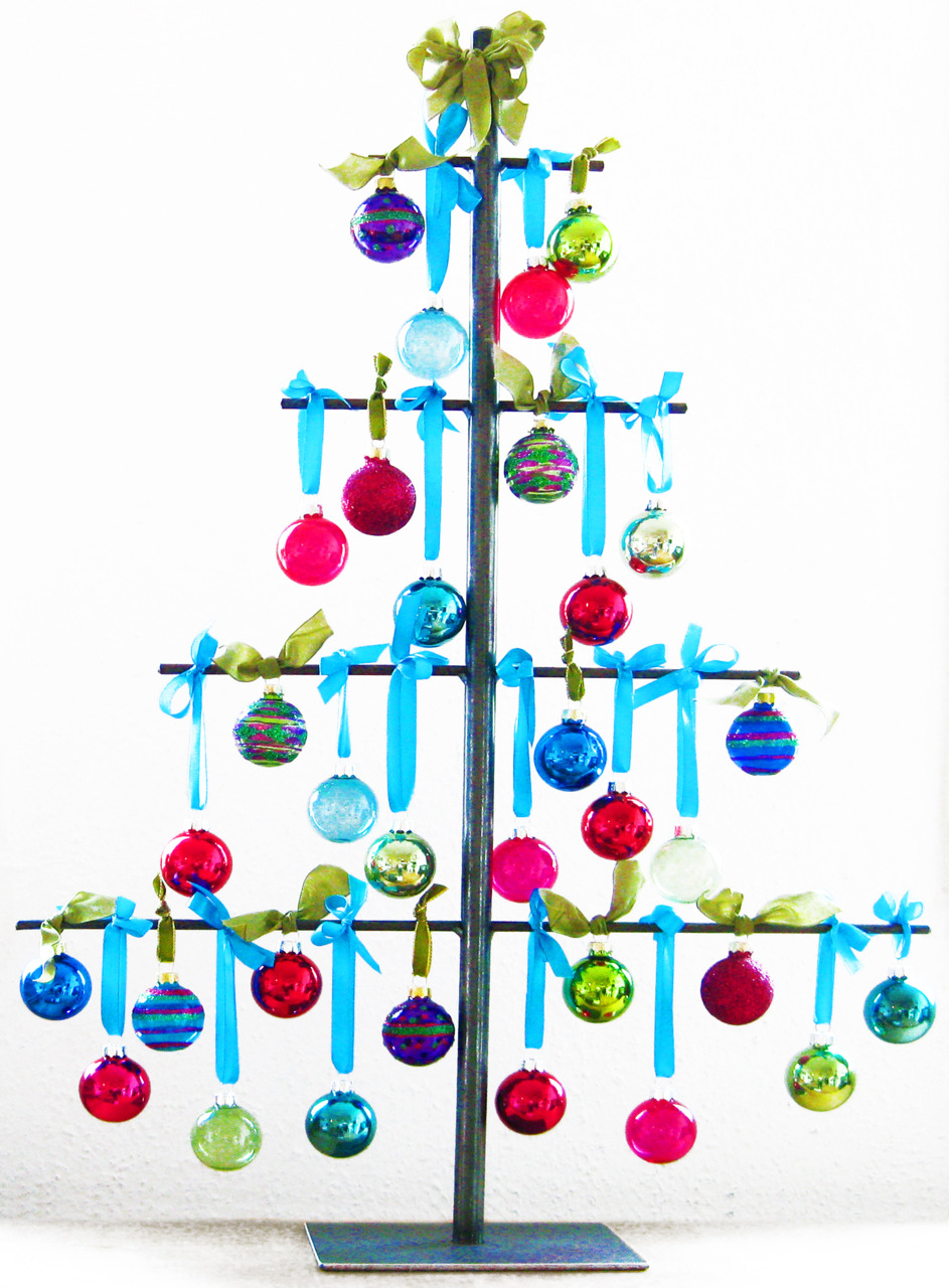 16 Creative and Unique DIY Christmas Trees