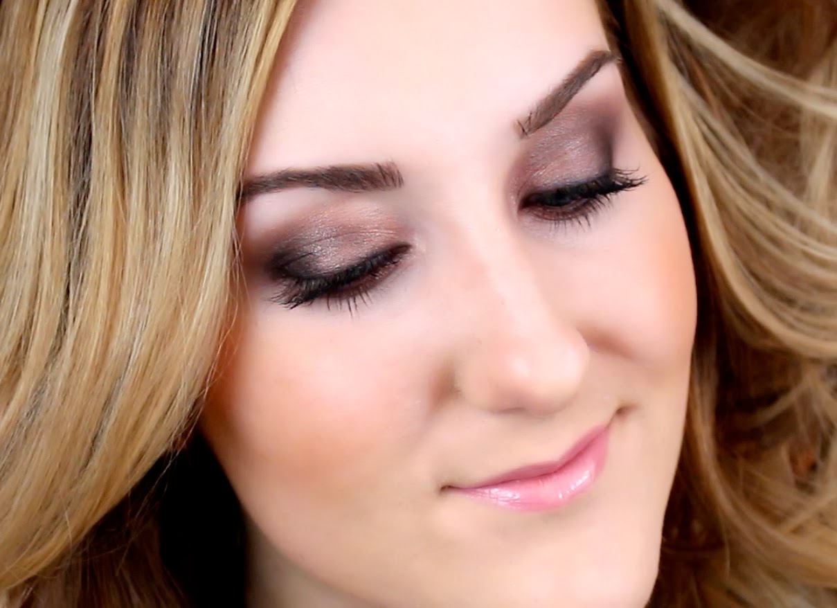 19 Glamorous Makeup Ideas and Tutorials for New Year's Eve