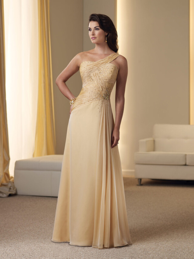 22 Extravagant Gowns for Special Occasions