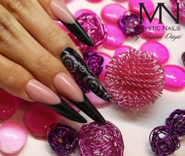 22 Unique and Extravagant Nail Designs