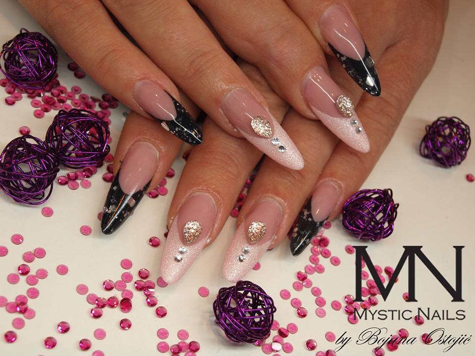 22 Unique and Extravagant Nail Designs