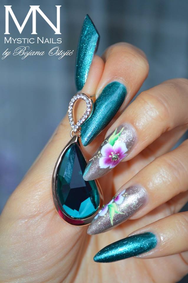 22 Unique and Extravagant Nail Designs