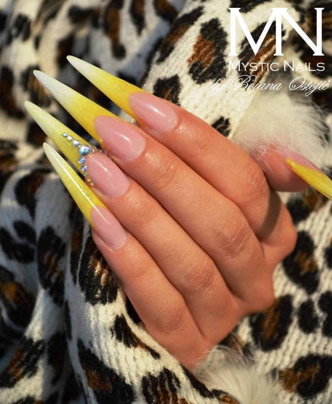 22 Unique and Extravagant Nail Designs