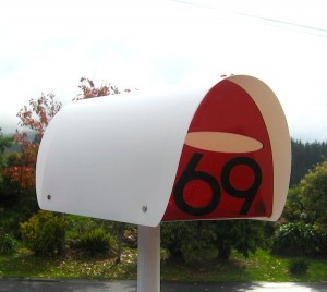 24 Creative & Funny Handmade Mailbox Designs