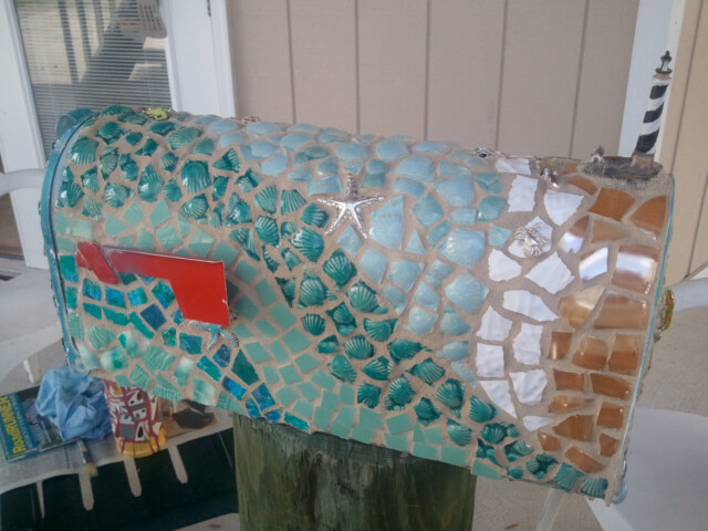 24 Creative & Funny Handmade Mailbox Designs