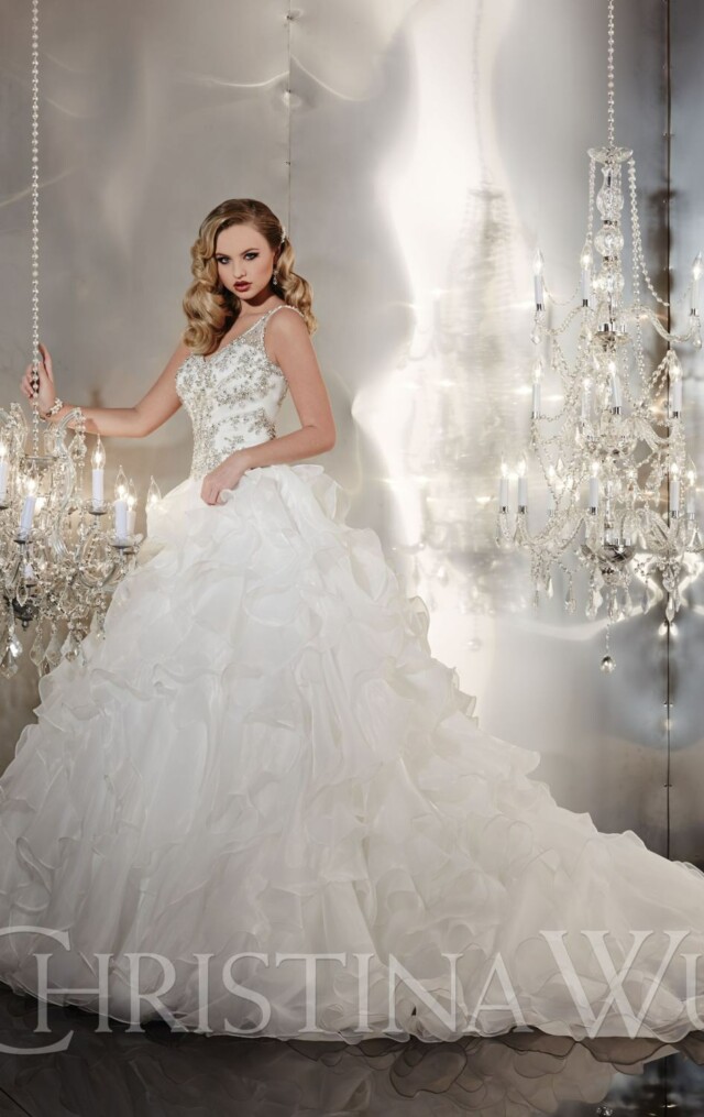 20 Beautiful Ball Gown Wedding Dresses for Glamorous Brides