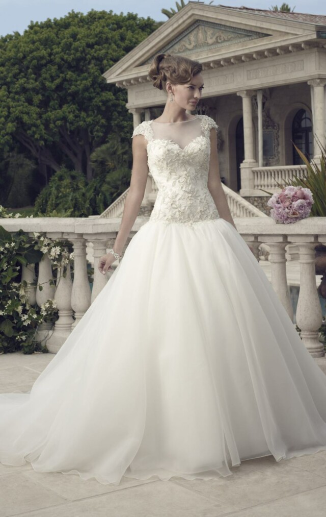 20 Beautiful Ball Gown Wedding Dresses for Glamorous Brides