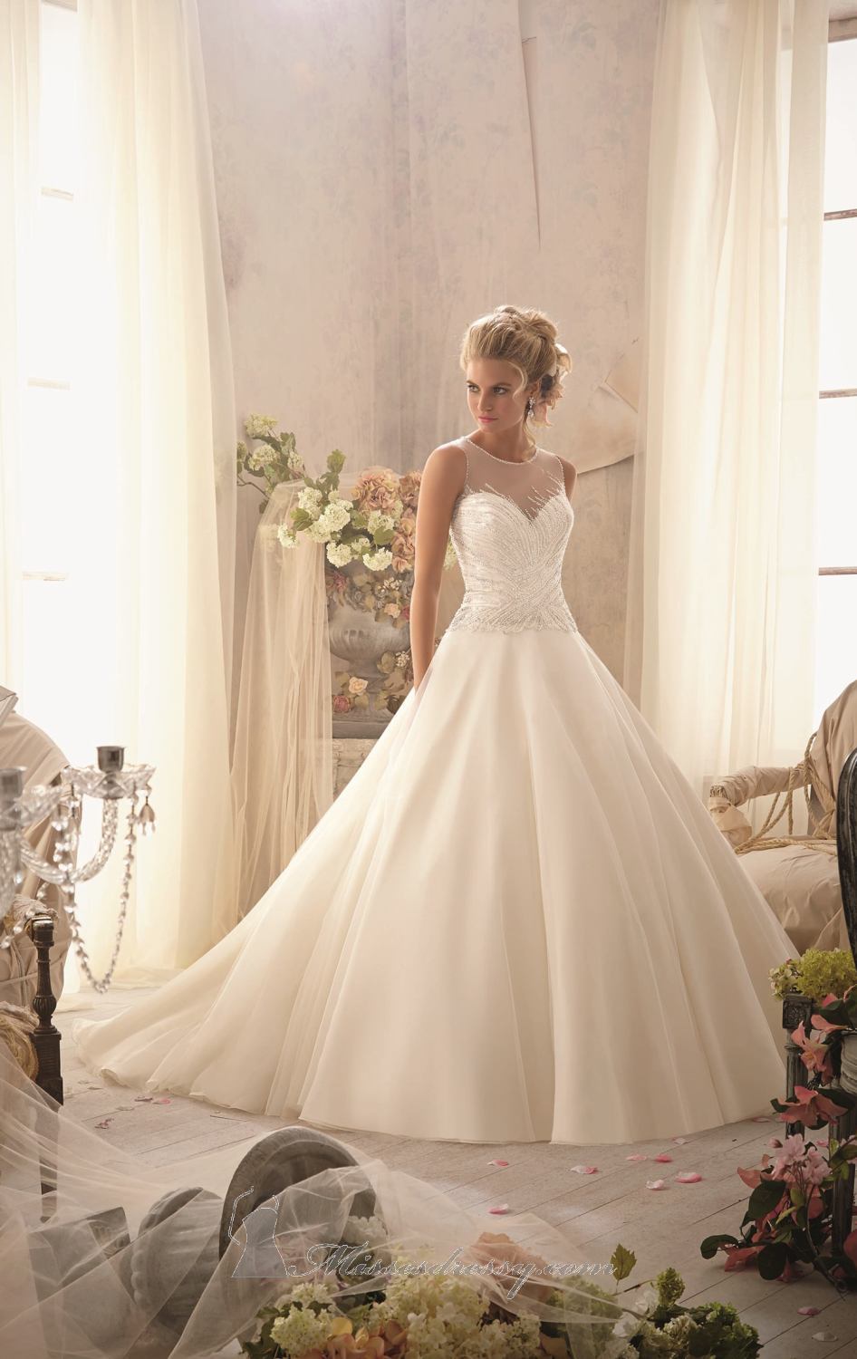20 Beautiful Ball Gown Wedding Dresses for Glamorous Brides
