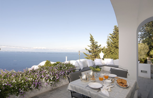 18 Outdoor Breakfast Nook Ideas for Bright and Beautiful Morning