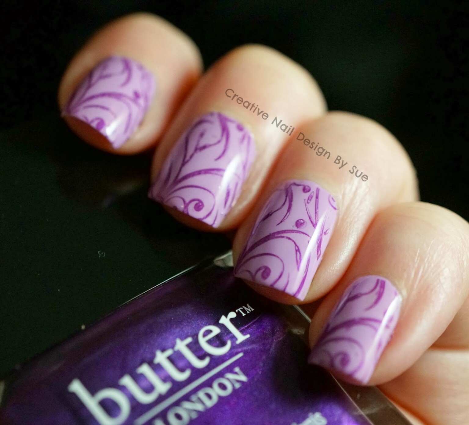 22 Creative and Fun Monochrome Nail Art Ideas