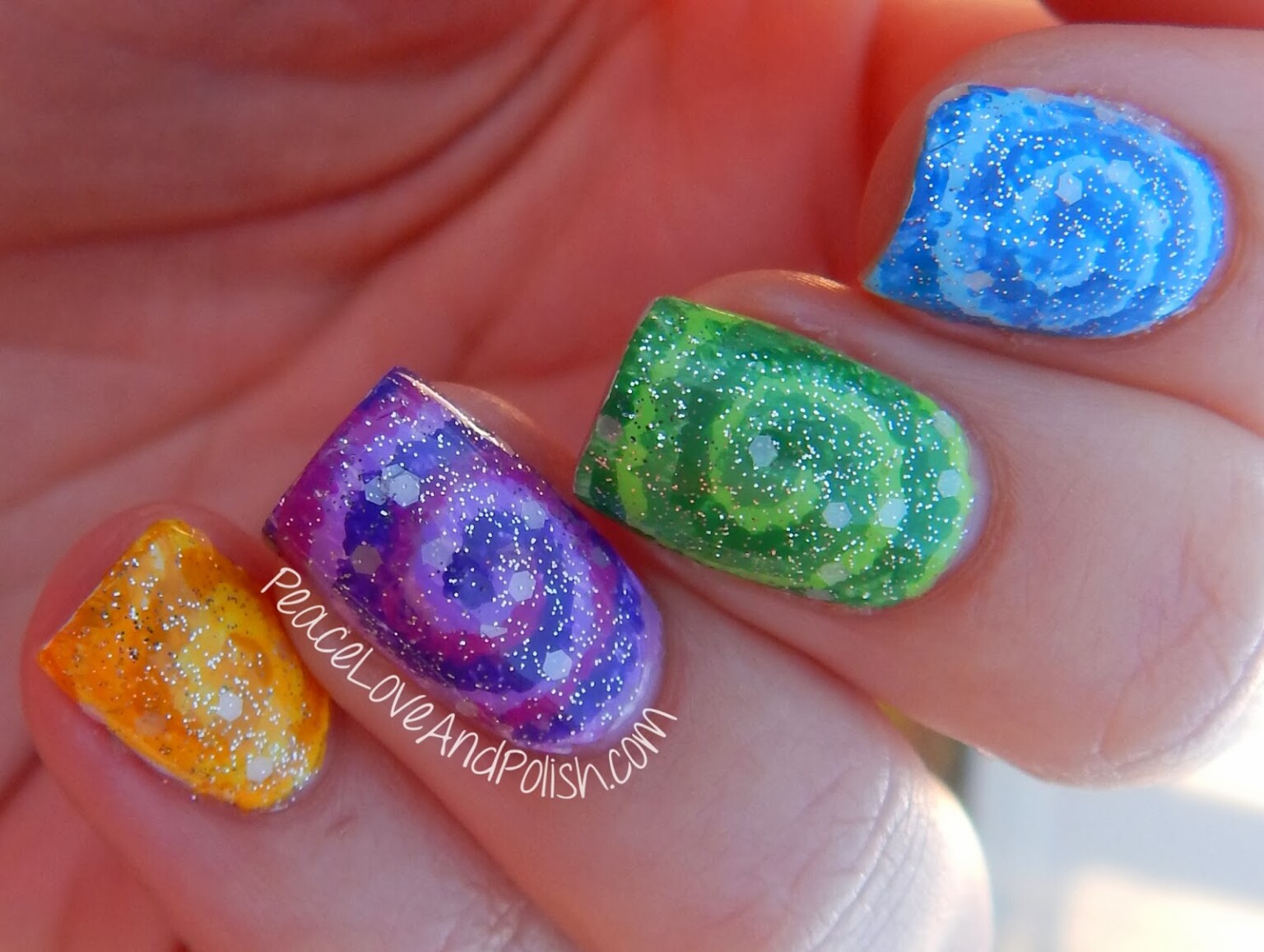 22 Creative and Fun Monochrome Nail Art Ideas