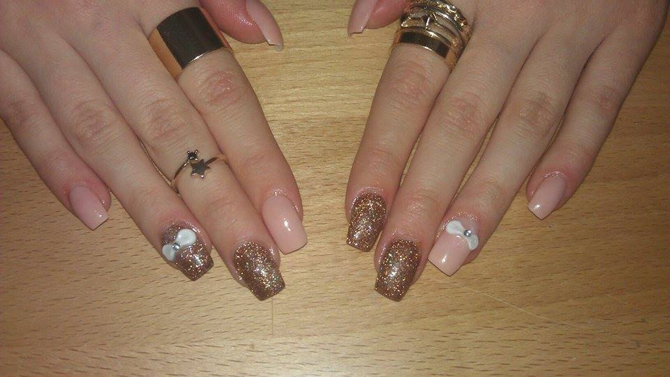 25 Beautiful Nail Design Ideas for You