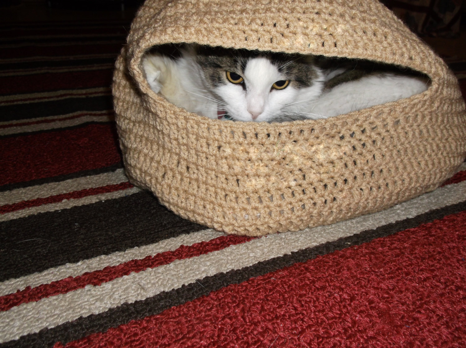 17 Creative Handmade Pet Home Ideas