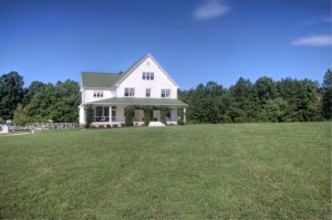 18 Beautiful Farmhouse Design Ideas