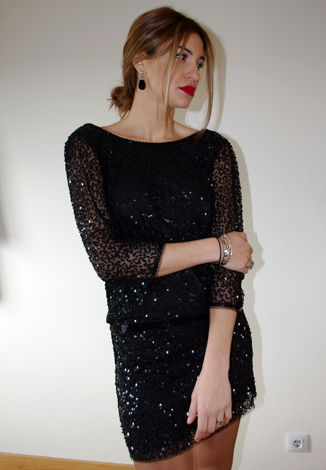 22 Of The Most Amazing Short Black Dresses For Dramatic Look