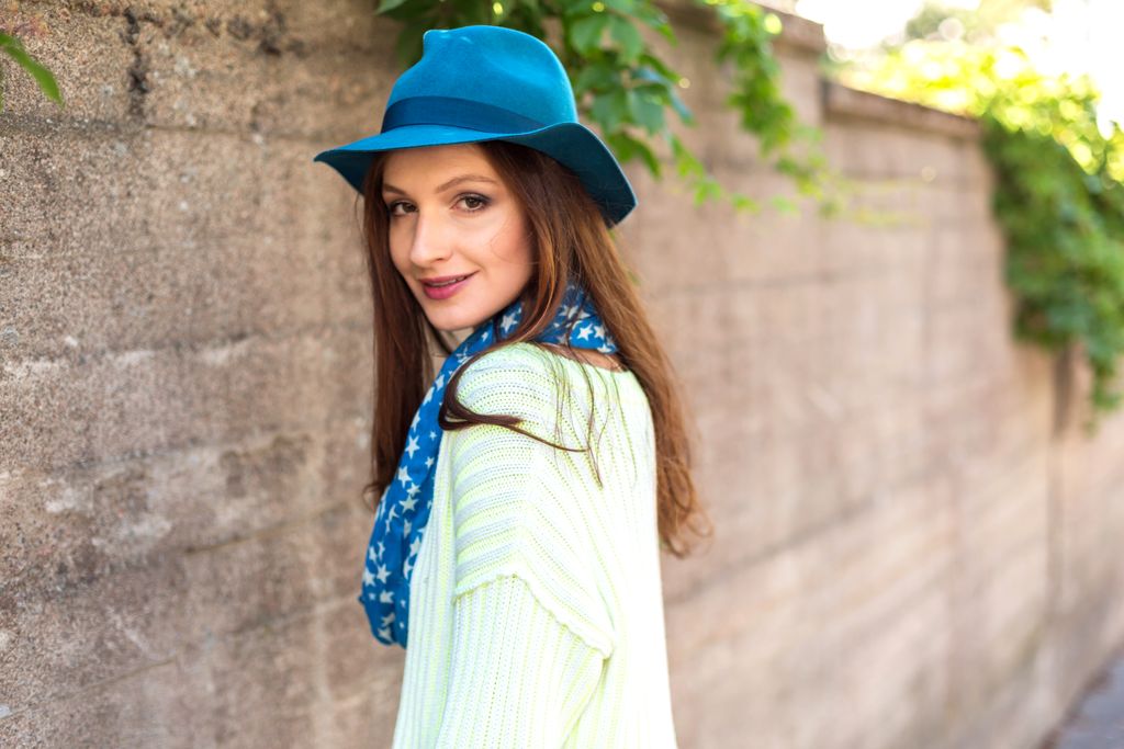 22 Modern Hats To Improve Your Chic Outfit