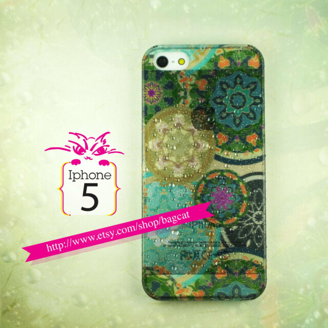 17 Creative and Natural Looking iPhone Cases for Spring