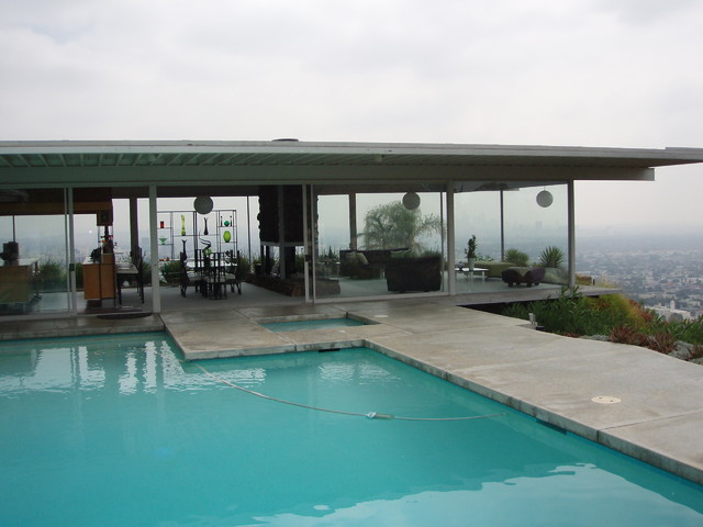 18 Modern Glass House Exterior Designs