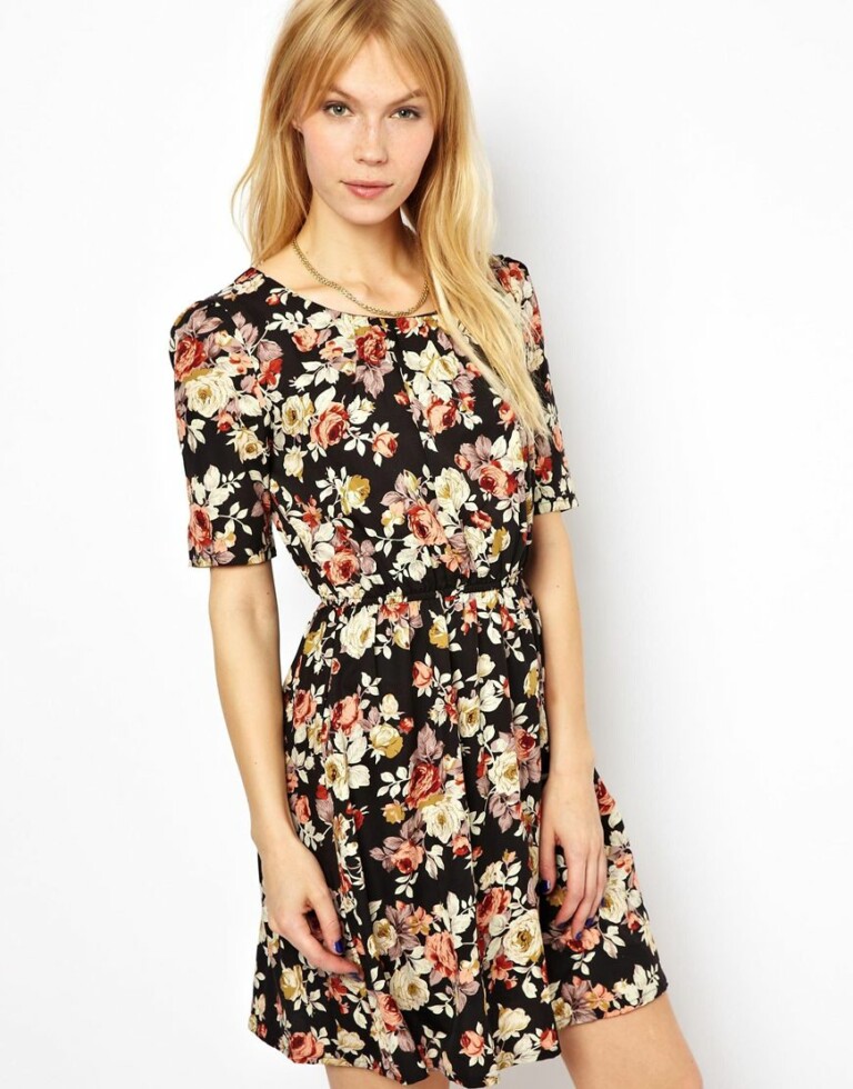 19 Trendy Floral Dresses for Hot Spring and Summer Days
