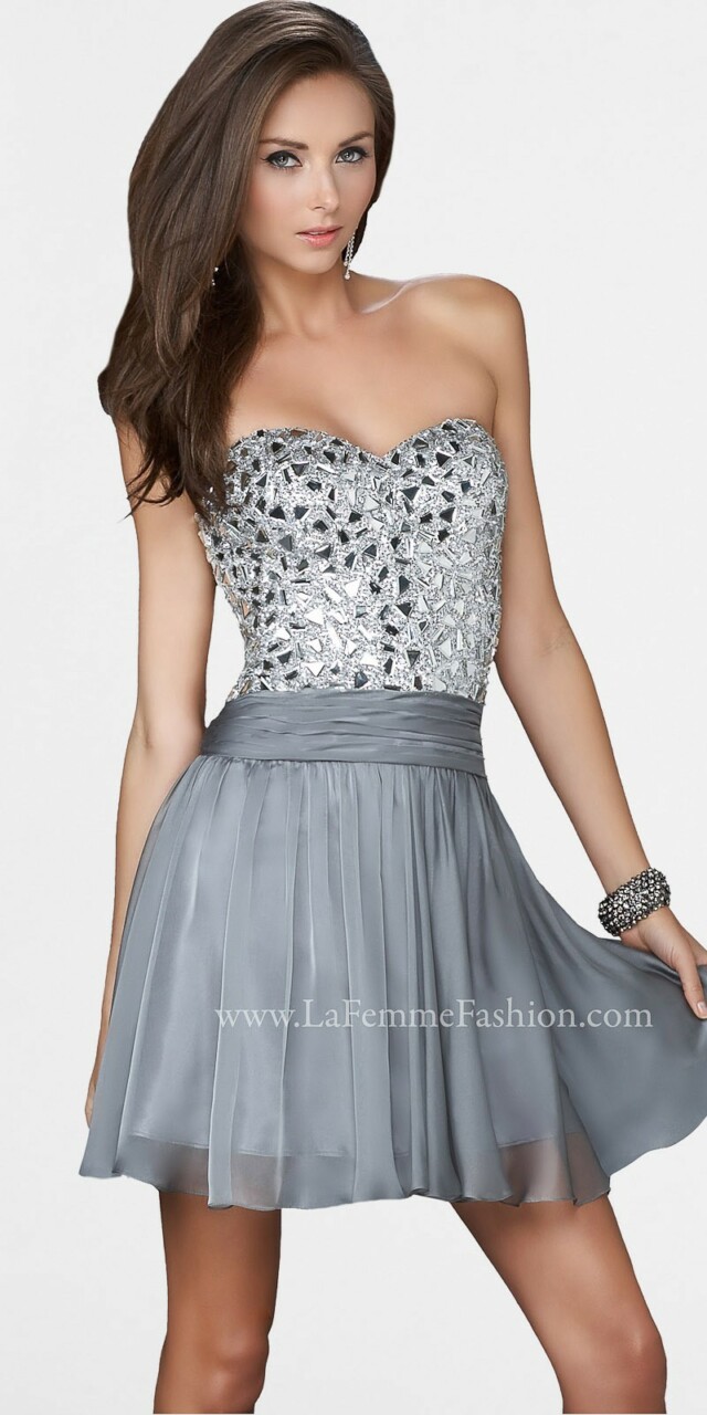 20 Glamorous Short Prom Dresses