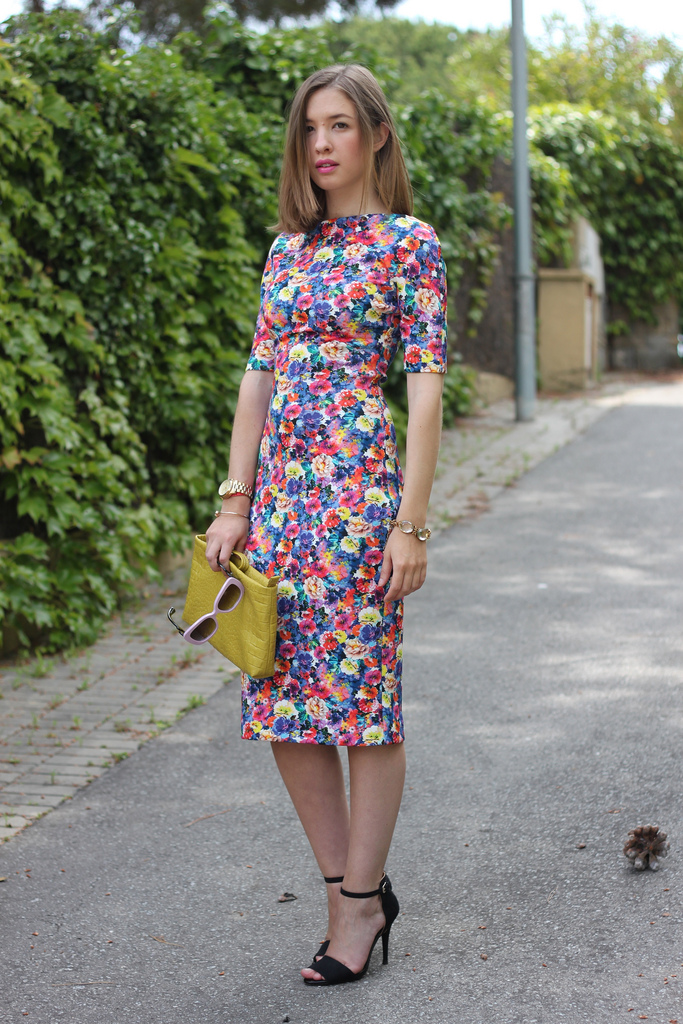 23 Examples of Trendy Floral Dresses for This Season