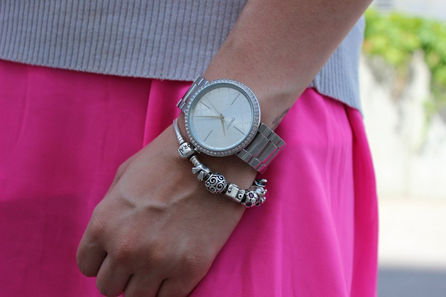 21 Handheld Watches That You Must Have This Season
