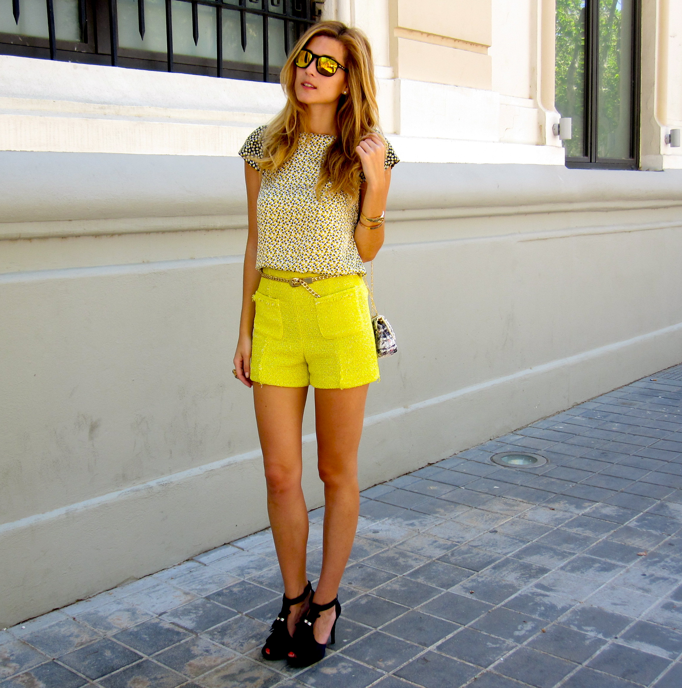 Choose Your Short Pants In Summer Colors