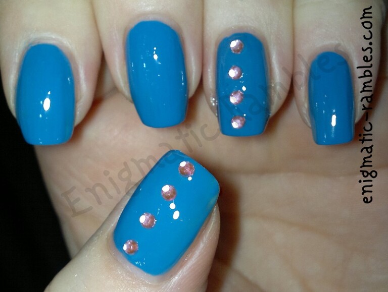 Blinking Nails for Summer- 15 Sparkly and Glitter Nail Art Ideas