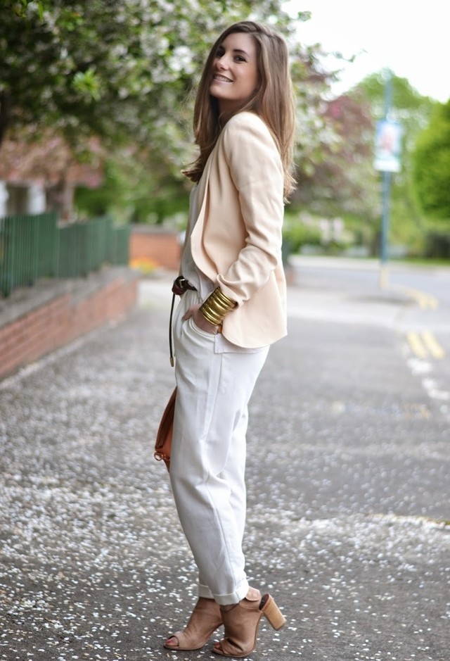 Office Chic: 18 Outfit Ideas for Spring and Summer