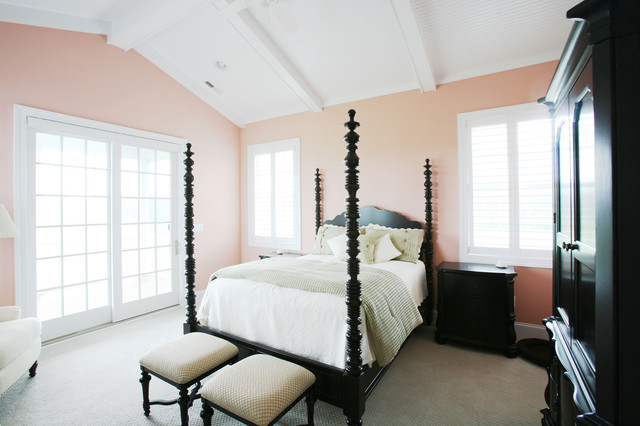 Soft Peach Color Walls for Sophisticated Interior Look