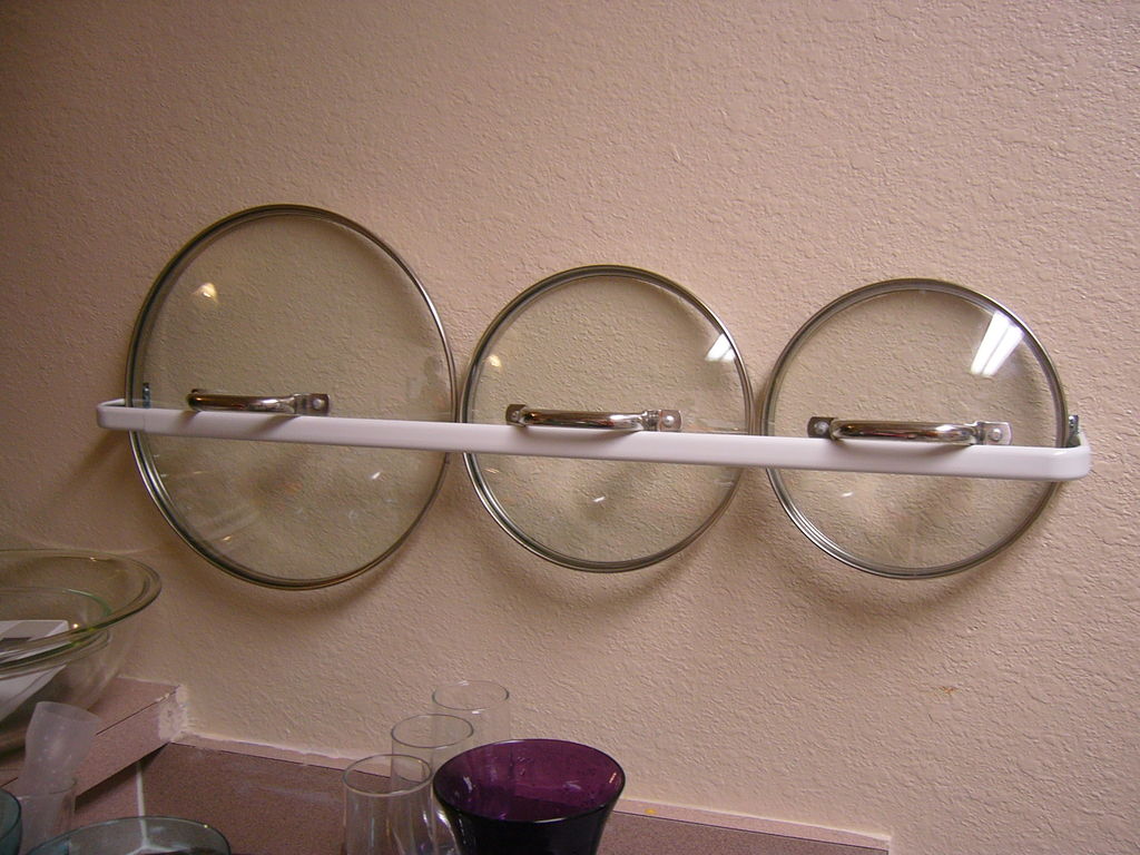 16 Brilliant Hacks for Small Kitchen Organization