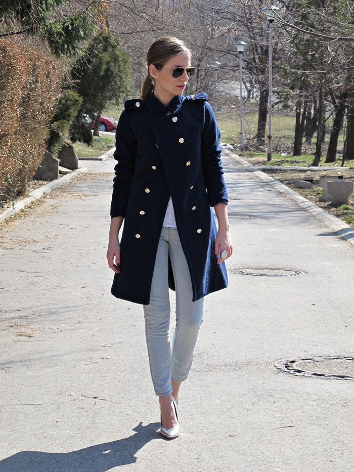 23 Classic Navy Coats to Keep You Warm During Winter